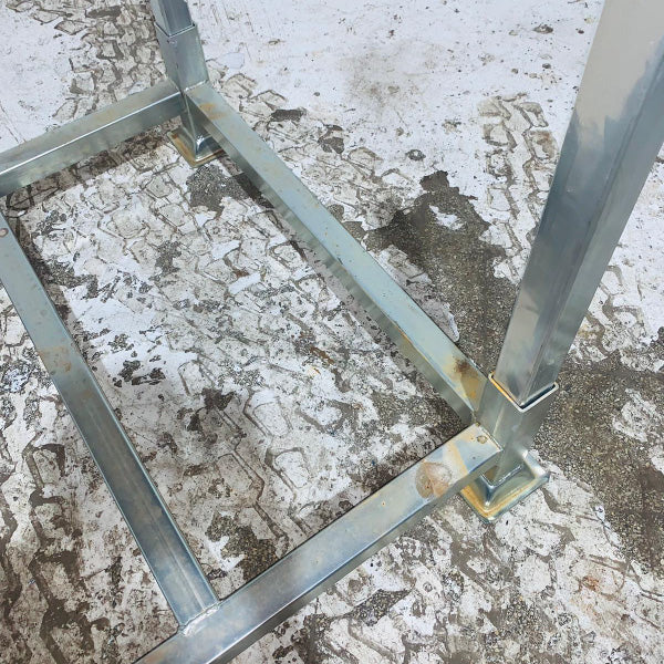 Large Galvanised Metal Post Pallet + Demountable Legs Only £62+VAT ...